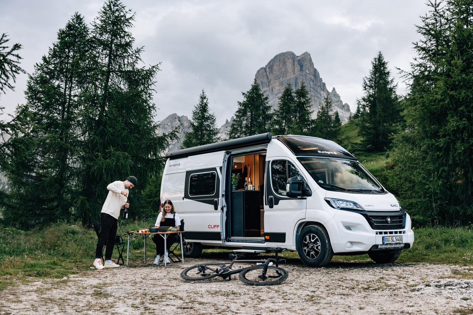 Sunlight Cliff Adventure 640 | Campolife